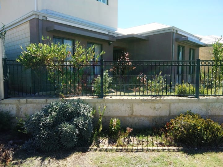 Garden Apartment - Mindarie