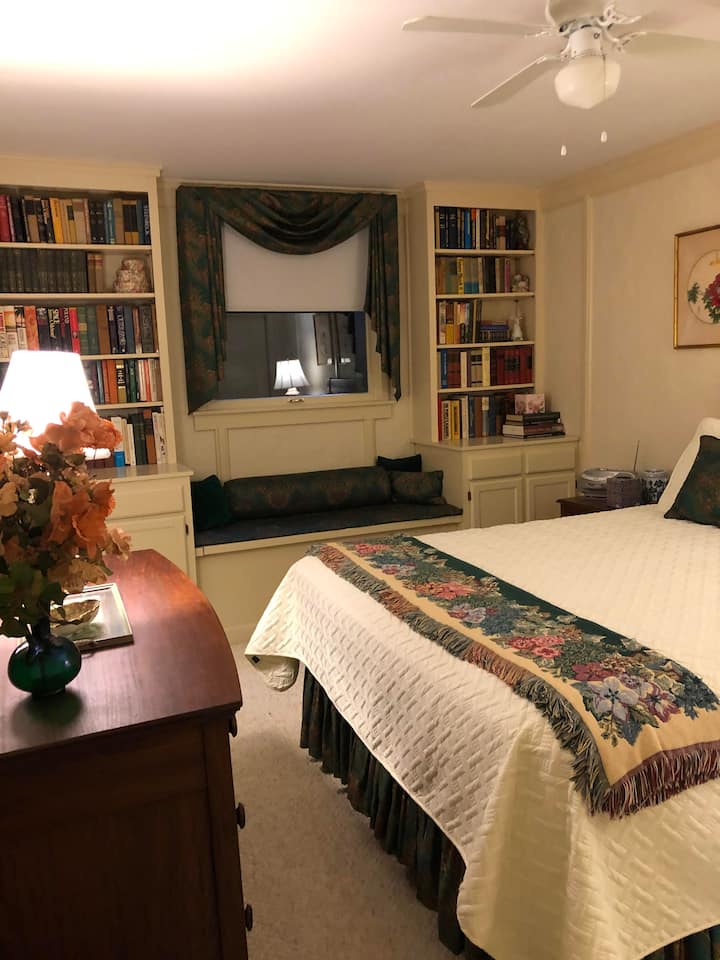 Fabulous Private Apartment Inside Beautiful Home - Dublin, OH