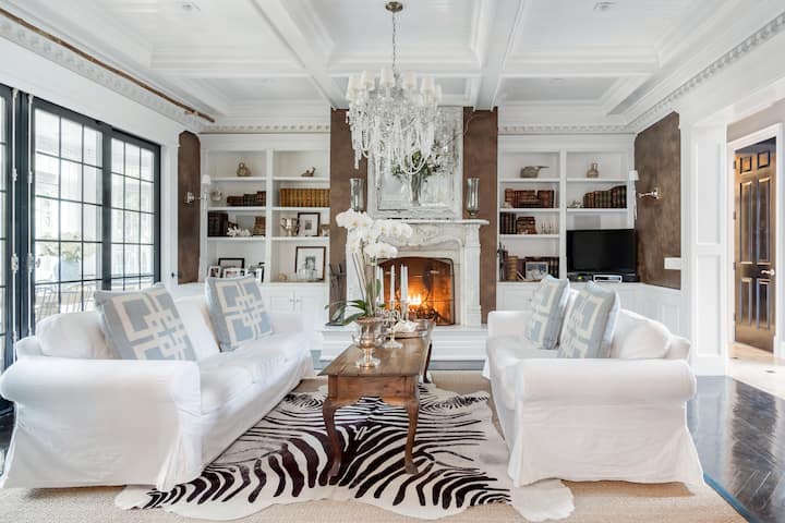 Historical Estate Home With Backyard Pool - Sag Harbor, NY