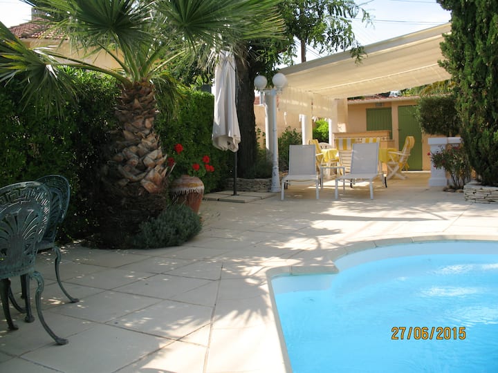 T2 Dans Villa, Piscine, Centre 200 M, Plage 50 M - Bandol