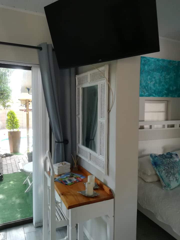 Joan's Self Catering Unit - George