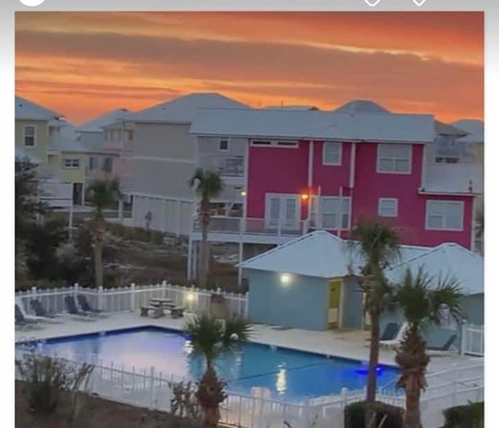 Pink
Flamingo•wheelchair Access•beach &Pools•pets - Alabama