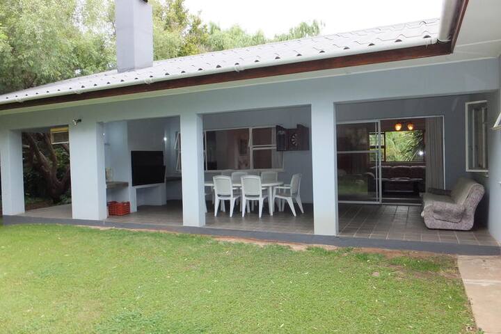 Sandy's Place Self-catering Family Unit - Barrydale