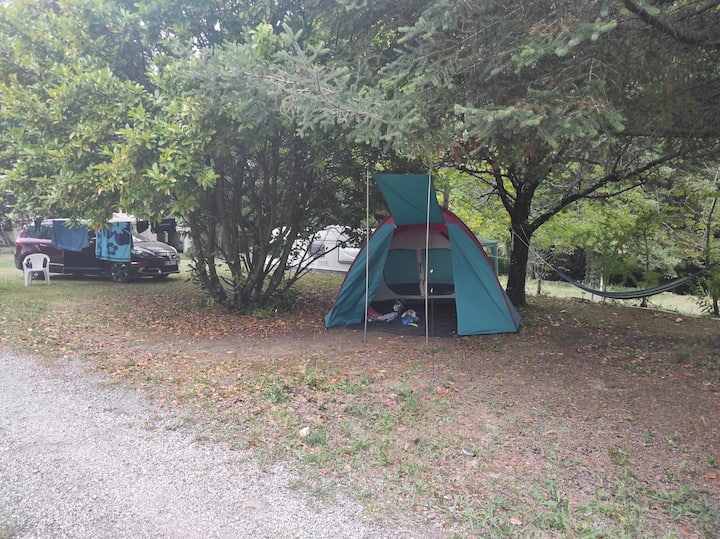 Aire D'accueil Camping - Berrias-et-Casteljau