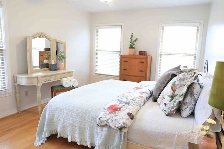 ⭐️ Cozy & Convenient ⭐️ - Dallas, TX