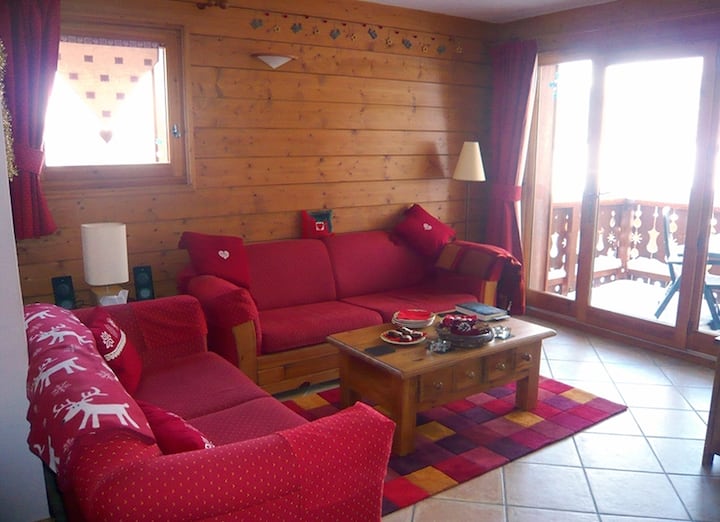 Les Carroz Apartment - Quiet Location Near Village - Flaine