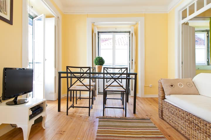 Luminous Apt - Lively Bairro Alto - Lisboa