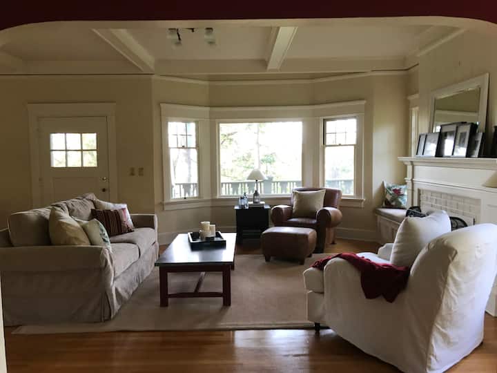 Private Room And Bath In Historic Home - Eugene, OR