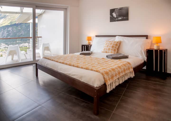 Modern Flat : View On The Vineyard & Sierre - Sierre