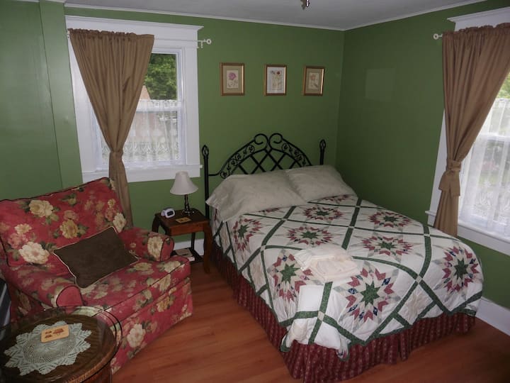 Cozy Private Room In Belleville (Green Room) - Belleville