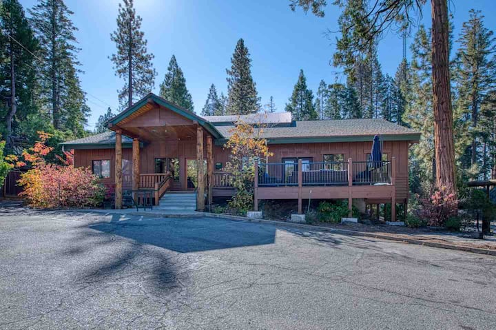 1 Of A Kind Lodge *18 Beds * Sleep 26 Comfortable - Shaver Lake, CA