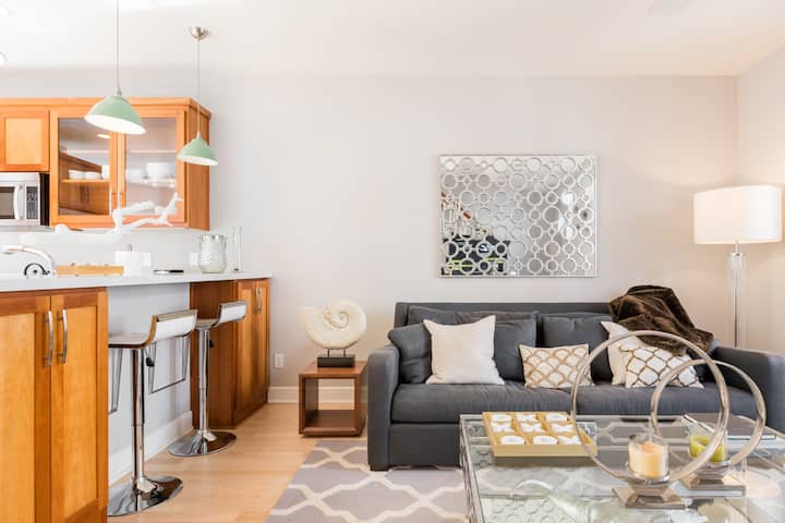 Dreamy Centrally Located Home With Choice Of Outside Space - San Francisco, CA