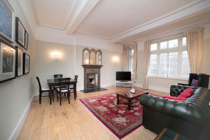 Spacious And Elegant Victorian 2 Bedroom Flat - London Paddington Station