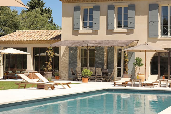 St Rémy De Provence, Heated Pool, Close To Centre - Saint-Rémy-de-Provence