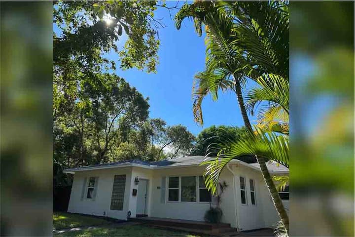 Casa Karina - West Palm Beach, FL