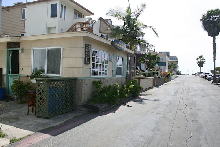 Cozy Studio/flat Steps To Ocean745.5- Sleeps 2 Bbq - San Diego, CA
