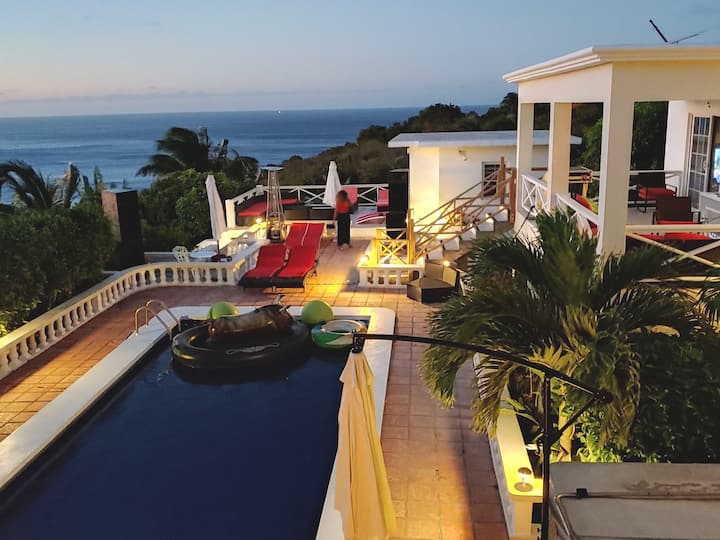 Chez Mango Villa - 20 Bedrooms -Absolutely Amazing - Montserrat