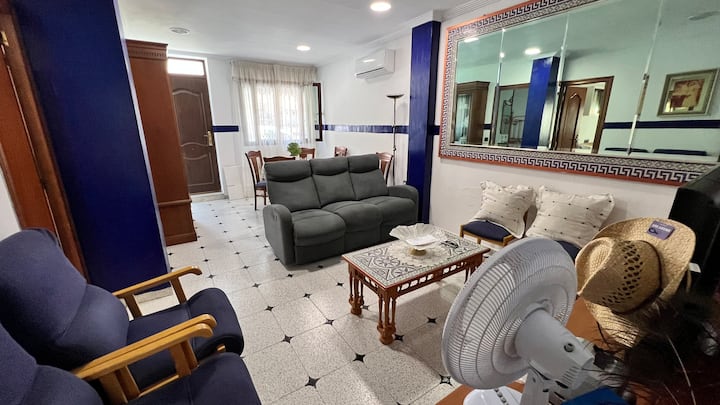 Habitación En Casa Con Terraza - Almería