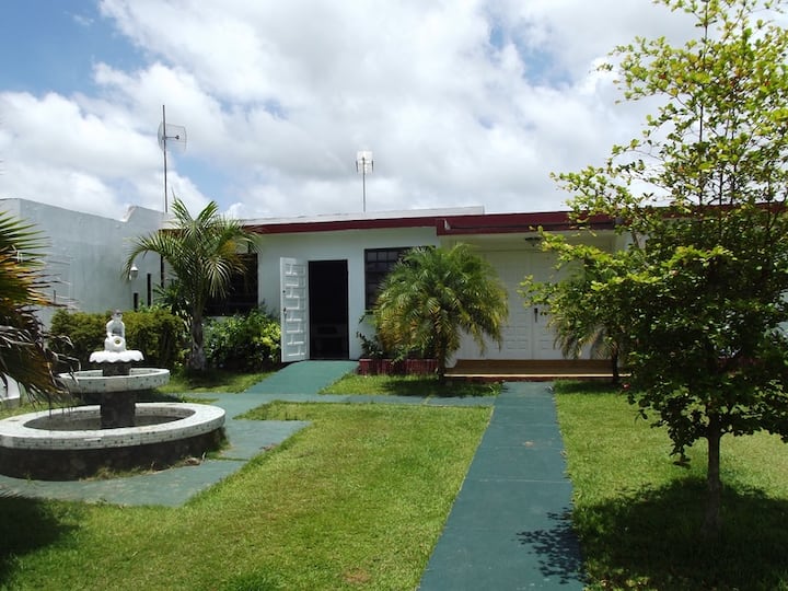 Las Cavernas Guest House - Lares