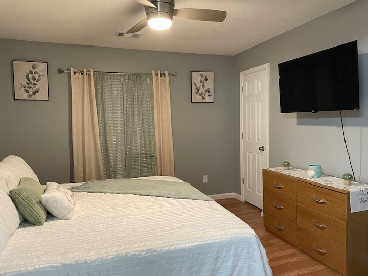 Modern Home In Atlanta Near Airport - Jonesboro, GA