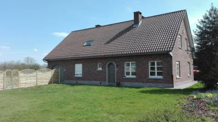 Mooie Woning Voor Groepen Naast Manège Met Tuin - Enghien