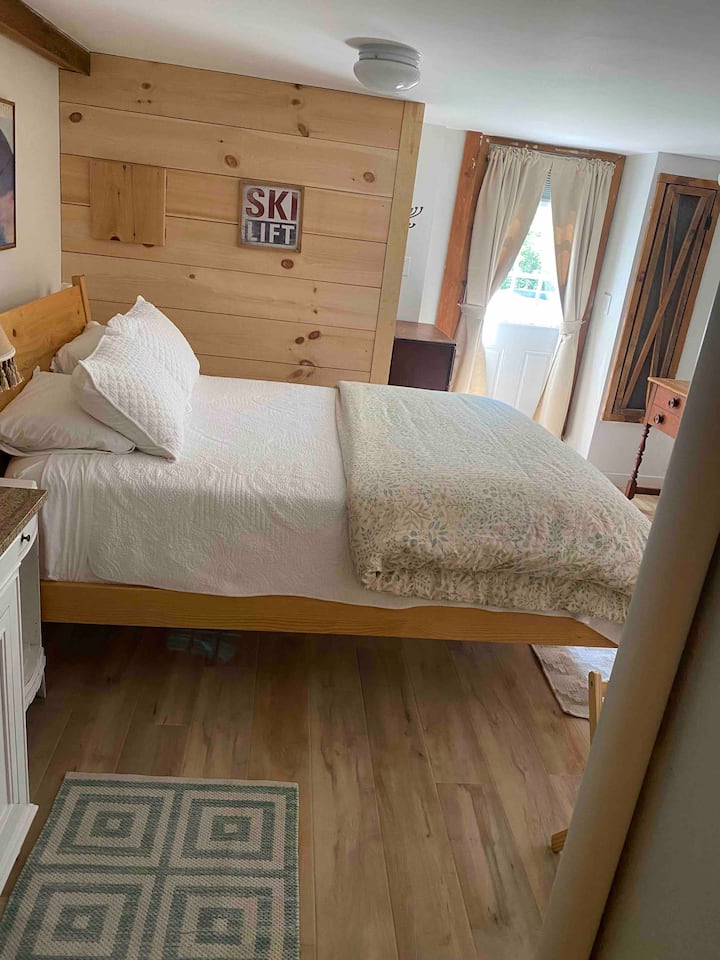 Sweet Apartment Near Downtown Woodstock - Woodstock, VT