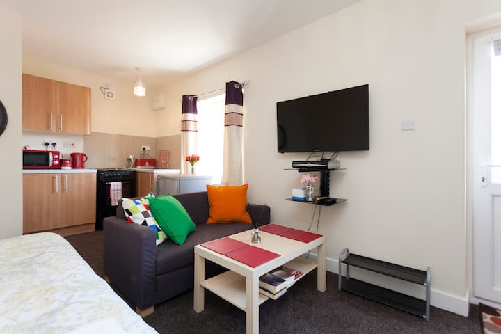 Private Studio (Annexe)with Separate Entrance - Nottingham