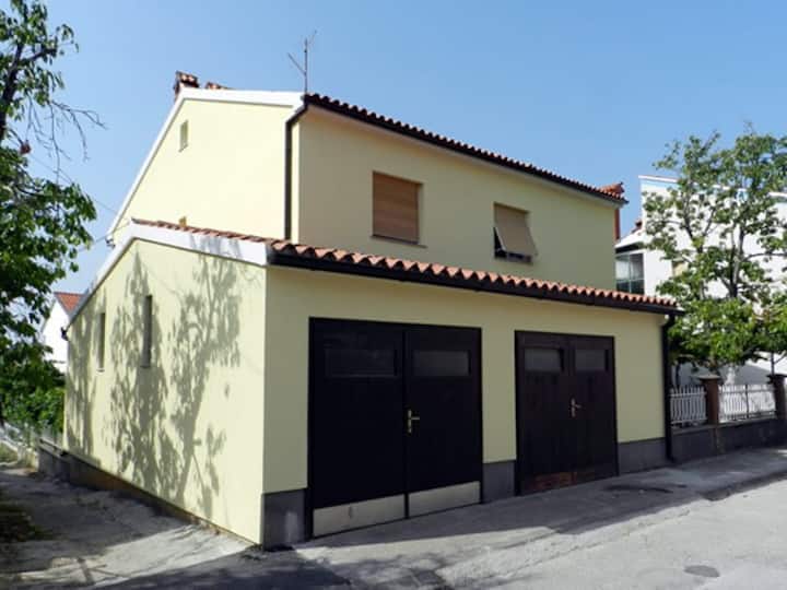 Big Apartment In Center Of Pula - Pula