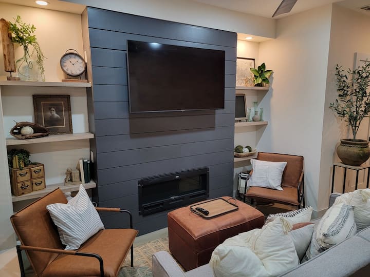 Close To Hopkins Univ/dt-farmhouse Chic 3br/3.5bth - Baltimore, MD