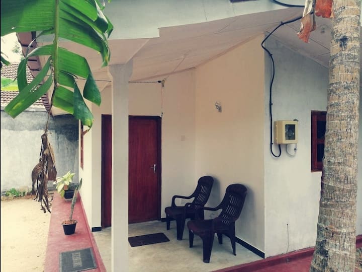 56 Home Stay - Hikkaduwa
