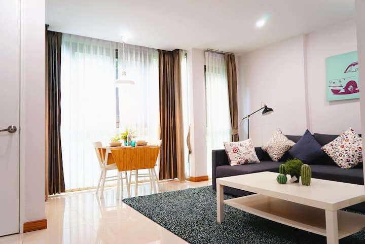The Nimmana Luxury Condo
宁曼路中心区 豪华酒店式公寓 超大泳池健身房 - Chiang Mai, Thailand