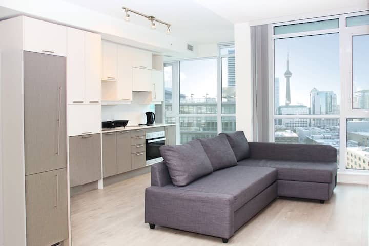 Luxurious | Modern | 1br +Den Downtown | Balcony - Toronto