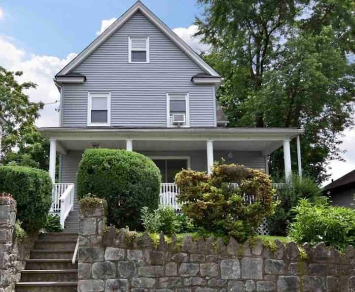 Hillside Cottage Perfect Location!   35mins To Nyc - Dobbs Ferry, NY