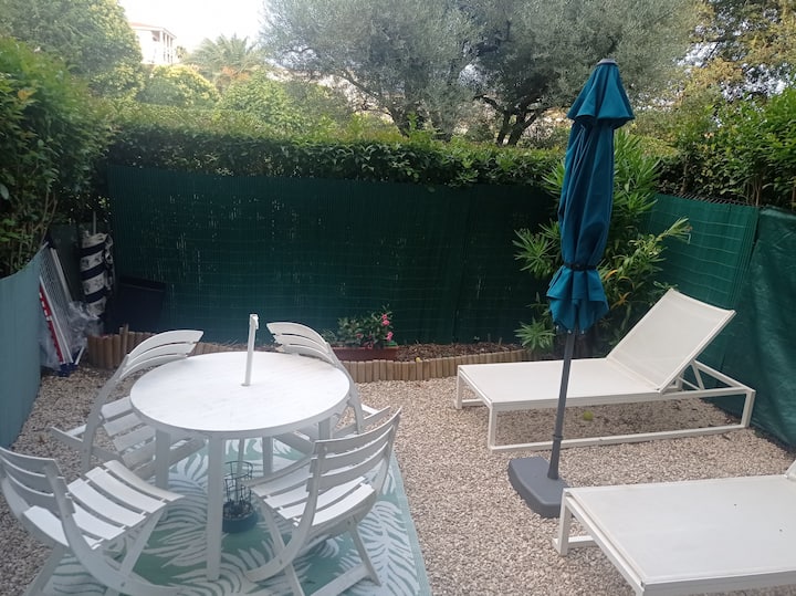 Rez-de-jardin à 5 Min Des Plages - Plage Golfe-Juan