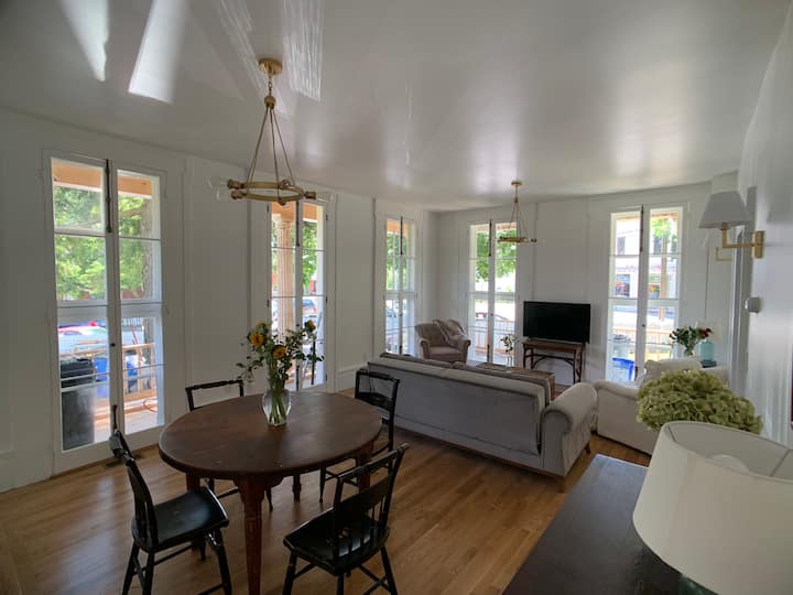 David Franklin House-downtown Historic Beauty - Saratoga Springs, NY