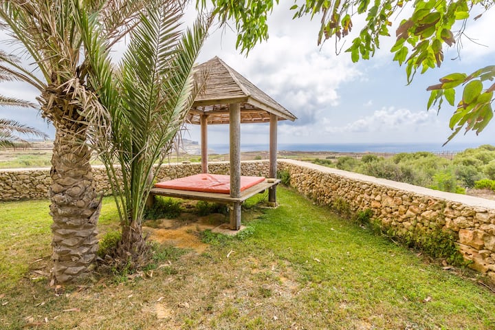 Traditional Farmhouse With Spectacular Sea Views - Malta