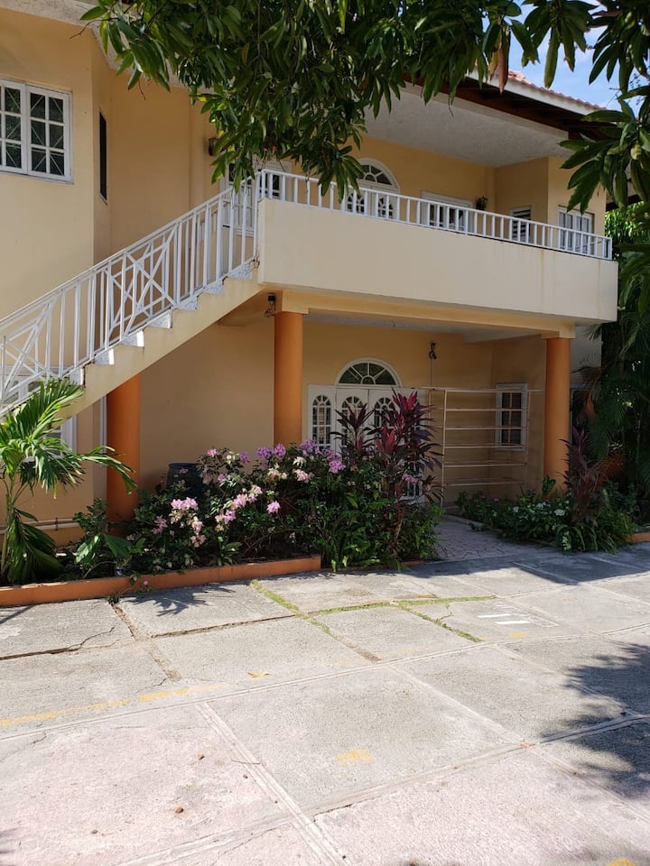 Best Short Term Stay In Kingston - Kingston