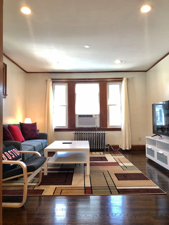 Clean—cozy—close To Subway|boston—3br—parking—w/d - Malden, MA
