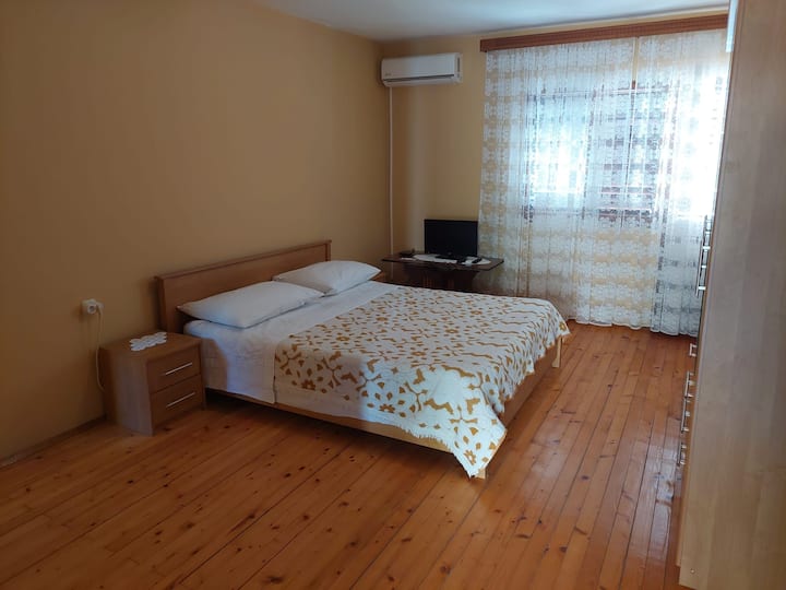 Private Beach Apartment And Room - Smokvica