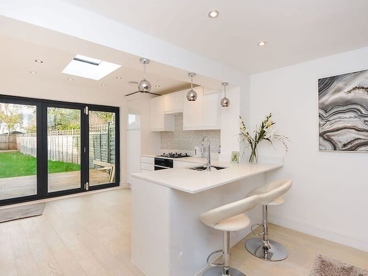 Luxury Cottage In Bromley, South East London - 