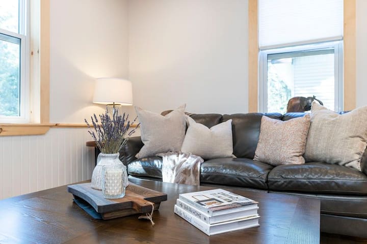 Century Charmer, Entire Home! - Ottawa