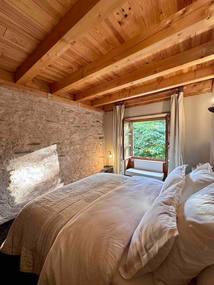 Enjoie The Farmhouse - The Obi Room - Les Deux Alpes
