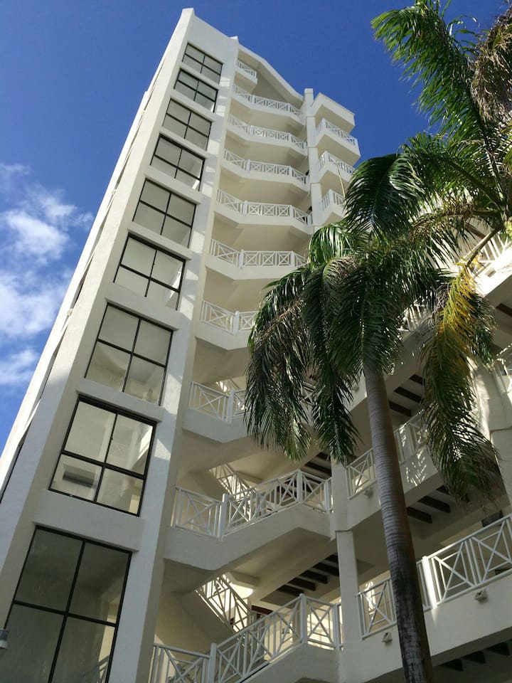 Apartamento En San Andrés Frente Al Mar, Piscina - San Andrés