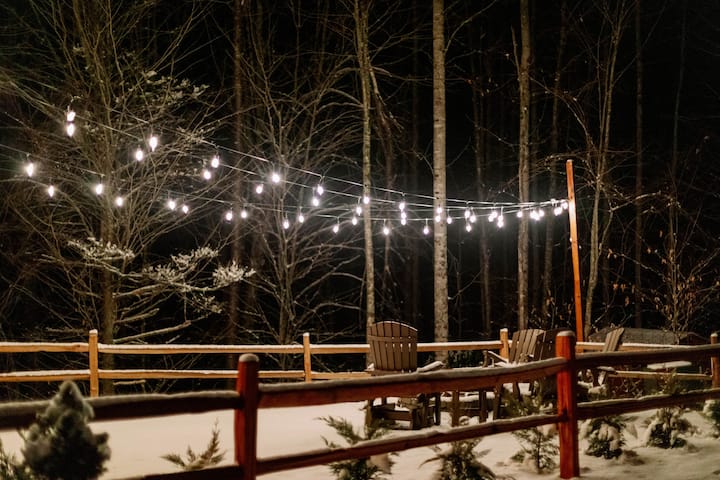 Cozy Cabin 3~ Outdoor Hot Tub - Roan Mountain