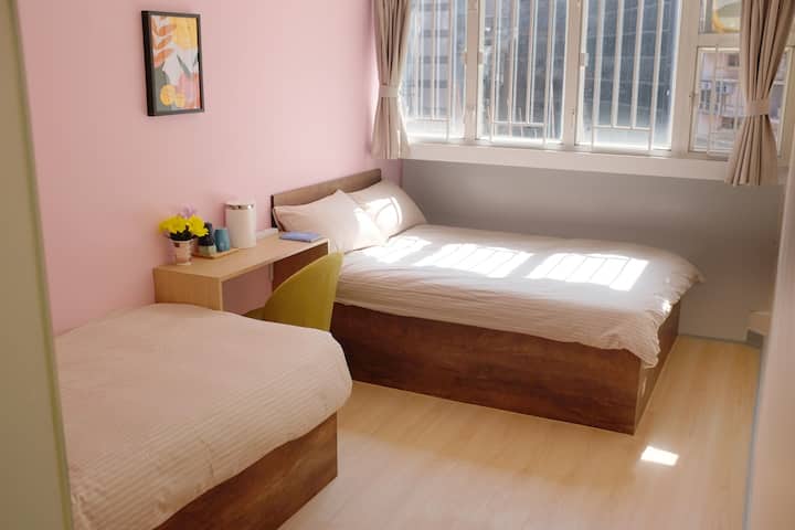 Double + Single Bed, Private Bathroom 2 Min To Mtr - Hong Kong