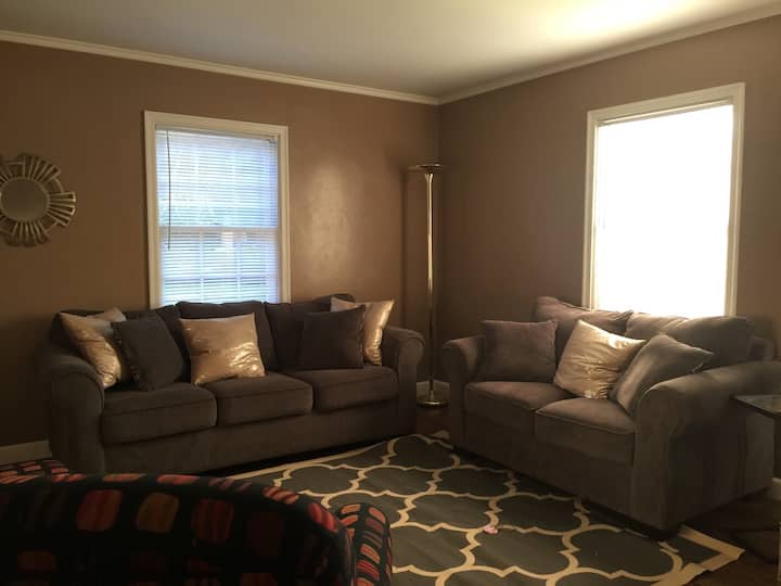 Cozy 2br Main Level Apt: 6 Blocks From Ndsu - Fargo, ND