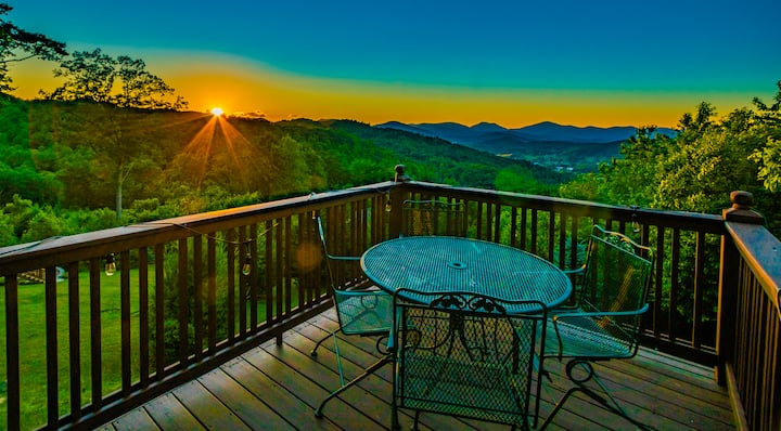 The Ridge  - Lower Level Suite, Views! - Boone, NC