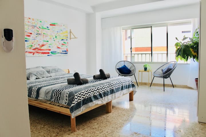Big Private Room In The Center Of Malaga - Málaga
