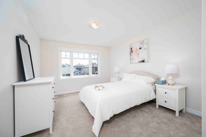 Private Bedroom #5 In Brand New Home - Ottawa