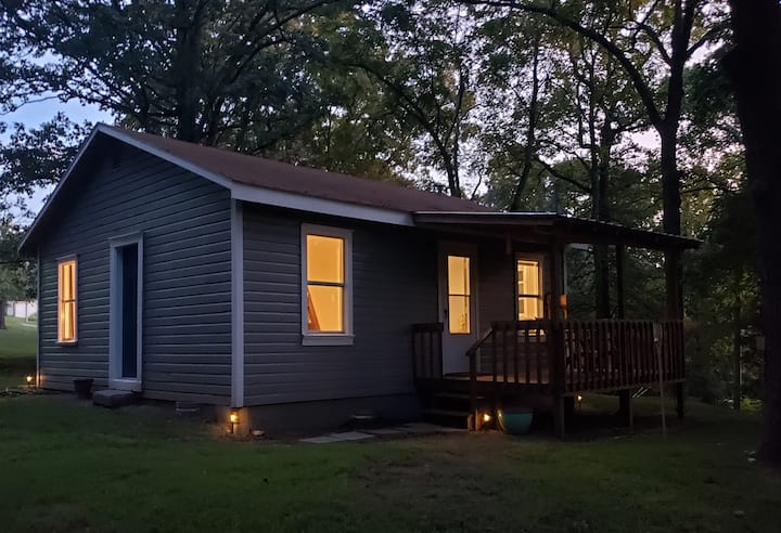 Hub On The Hill - Mountain Bike Getaway! - Bentonville, AR